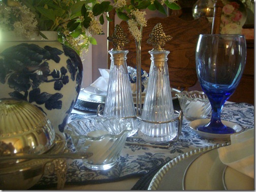 Moonlight Dreams...: My Super Cheap Thrift/Dollar/Flea Market Table Setting